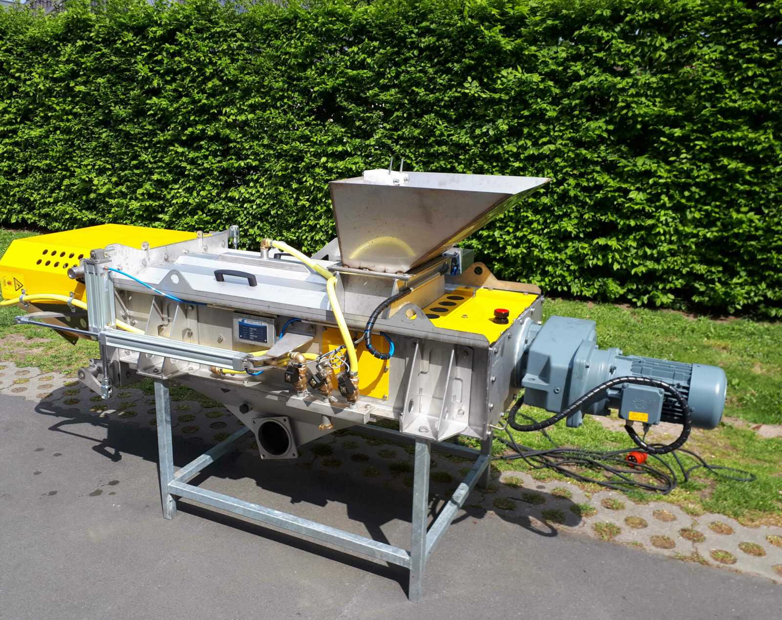 Persmachines - ACB Aalten | machinebouwer en toeleverancier metaal